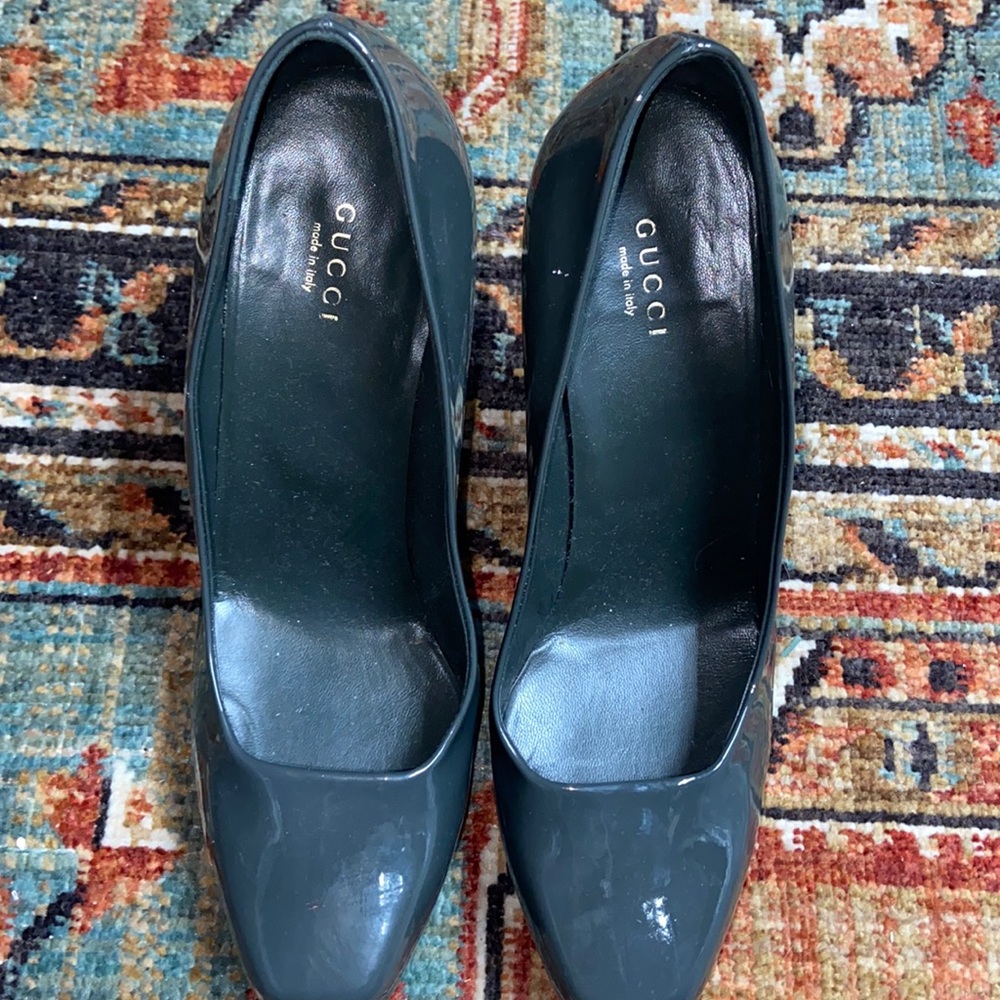 Gucci Dark Grey Patent Leather Platform Heels - Gem